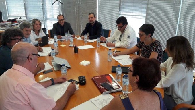 El Consell Rector aprueba el Libro de estilo después de incorporar 200 ...