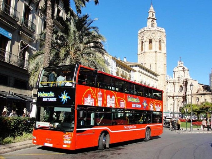 El Ayuntamiento prorroga un año la concesión del bus turístico mientras ...