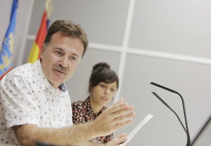 Grezzi desvela que la jefa de la despedida en EMT por el fraude firmaba ...