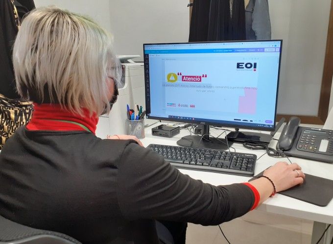 EMT millora la informació en temps real del servici en totes les seues ...